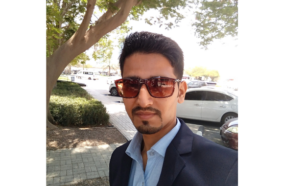 How This Company Secretary Moved to UAE and Started His Career From Scratch